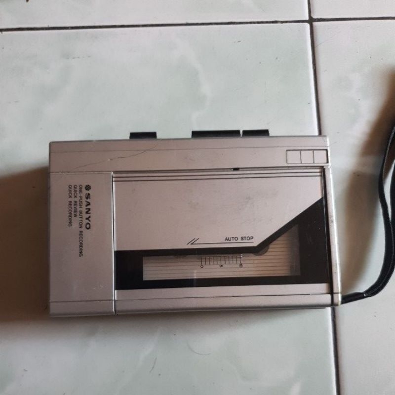 Jual walkman sanyo model M1011 | Shopee Indonesia