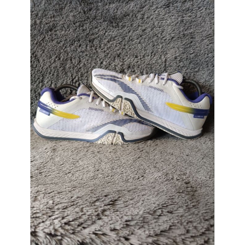 Jual SEPATU BADMINTON LINING SAGA LITE 2020 ORIGINAL SIZE 42 SECOND ...
