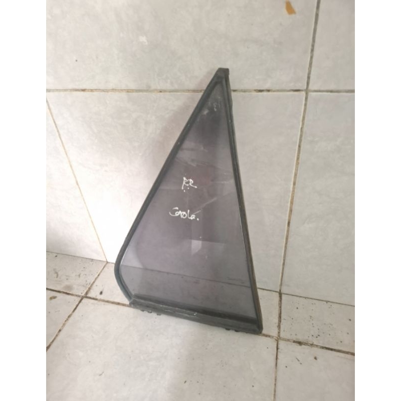 Jual kaca segitiga kaca mati pintu belakang kanan corolla gl se salon 84-87 | Shopee Indonesia