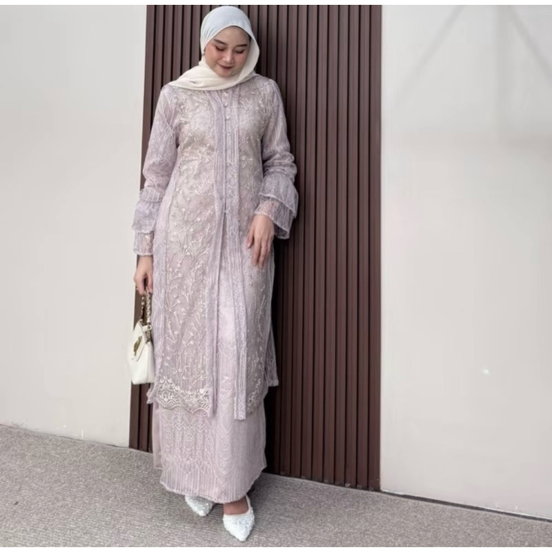 Jual Shafana dress by stuffcisy warna cream motif 17 size standar ...