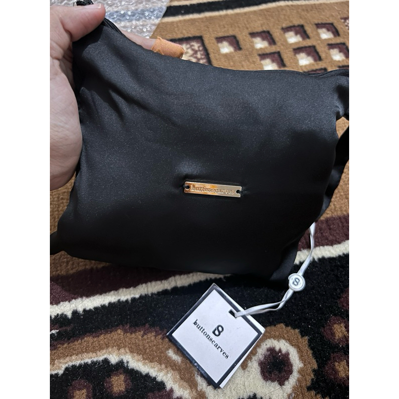 Jual new as is buttonscarves basic prayer robe full black | Shopee ...