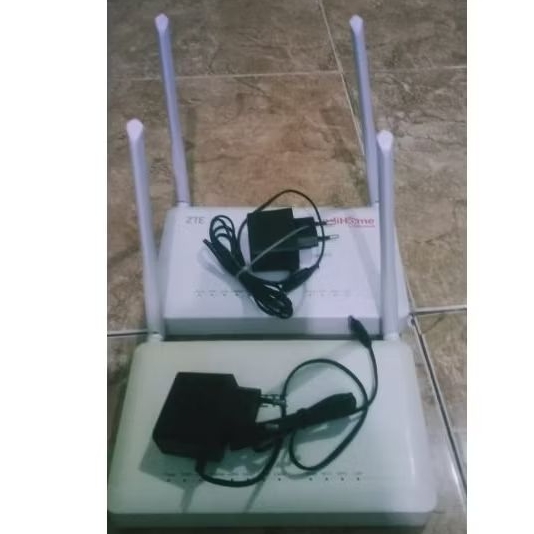 Jual Modem ZTE 2024 V5 ada 2 unit + adaptor | Shopee Indonesia