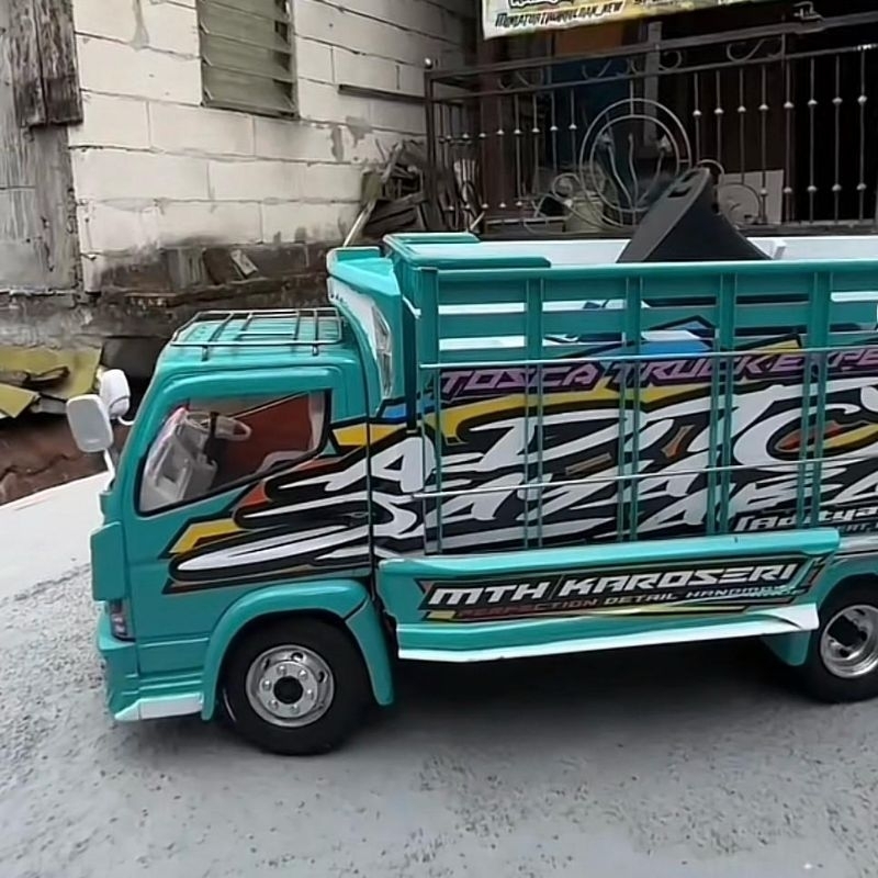Jual TRUK OLENG FULL VARIASI TERMURAH - MINIATUR TRUK DARI KAYU WARNA ...