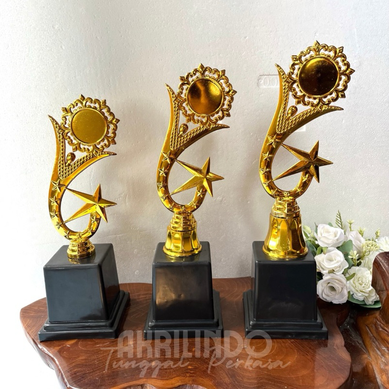 Jual Piala 1 Set Murah Piala Tatakan Hitam Tinggi 30-35 cm | Shopee ...