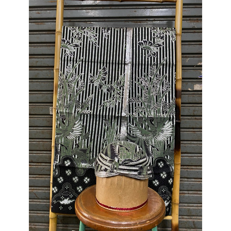 Jual kain prodo jarik warna sage+ blangkon | Shopee Indonesia