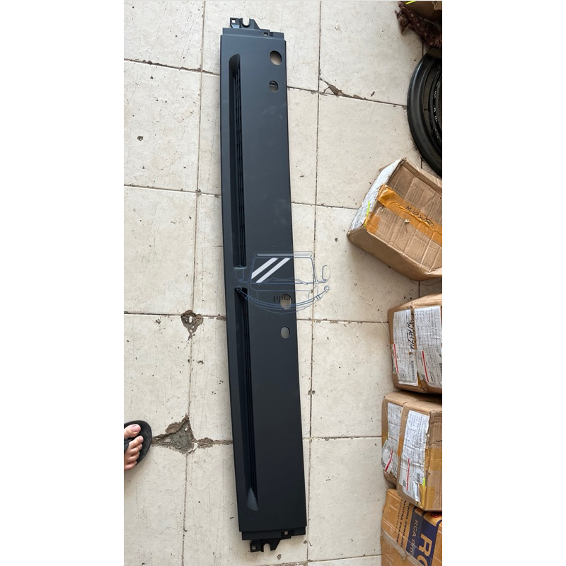 Jual grill depan canter original / garnish depan canter / garnis panel ...