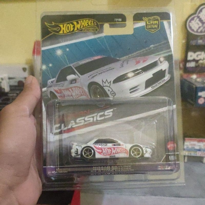 Jual Hot Wheels Premium Nissan Skyline GT-R (R32) Pandem Japan Label ...