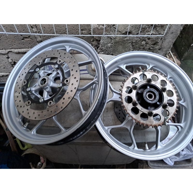 Jual Velg r25 r 25 mt25 mt 25 yamaha pelek racing palang original ori ...