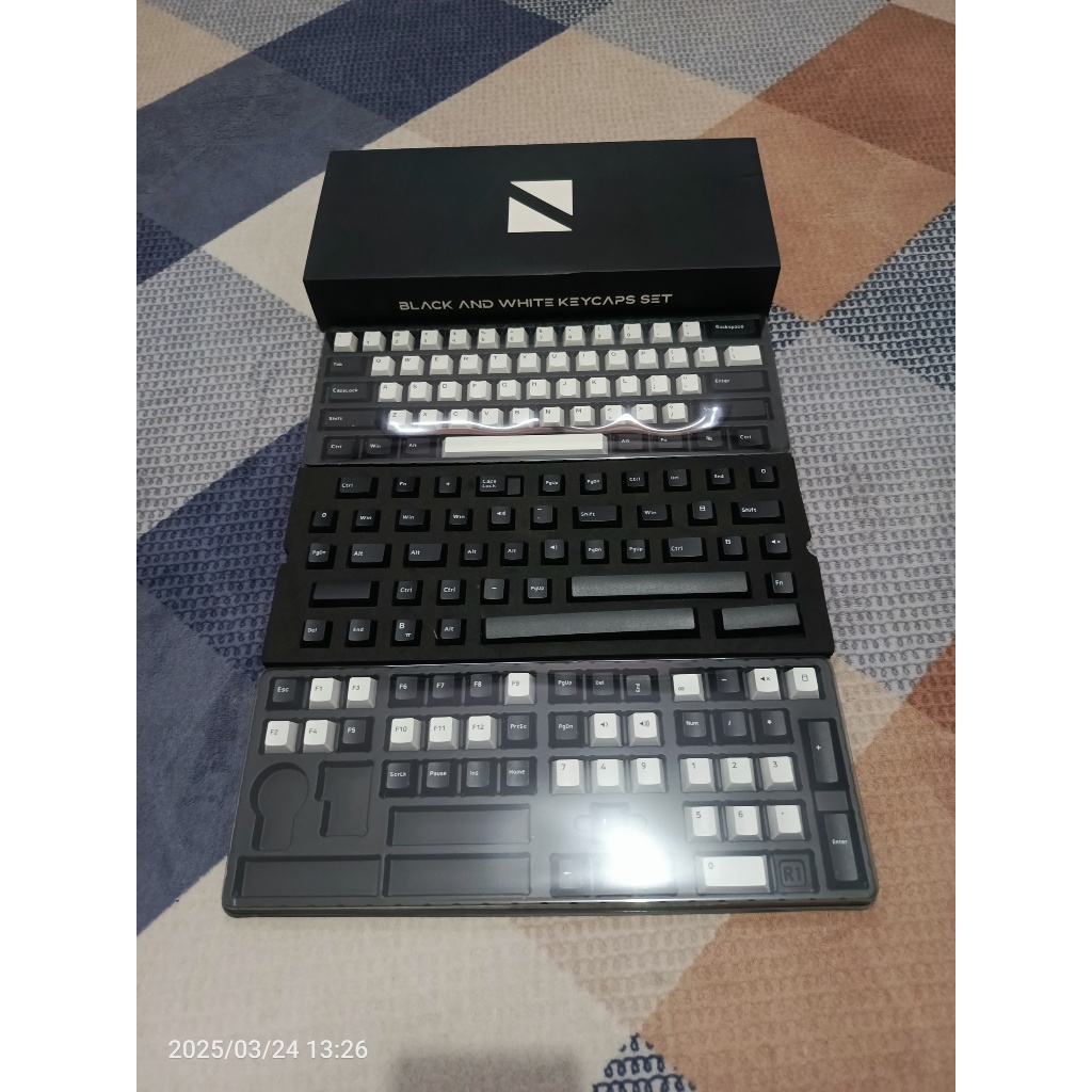 Jual Keycaps Noir Black and White PBT Double Shot Cherry Profile 153 ...
