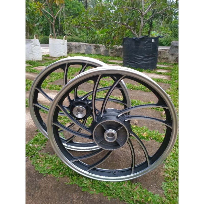 Jual Velg Cefiro Rx King Ring 18 Baru Simpanan Marking Scorpion ...