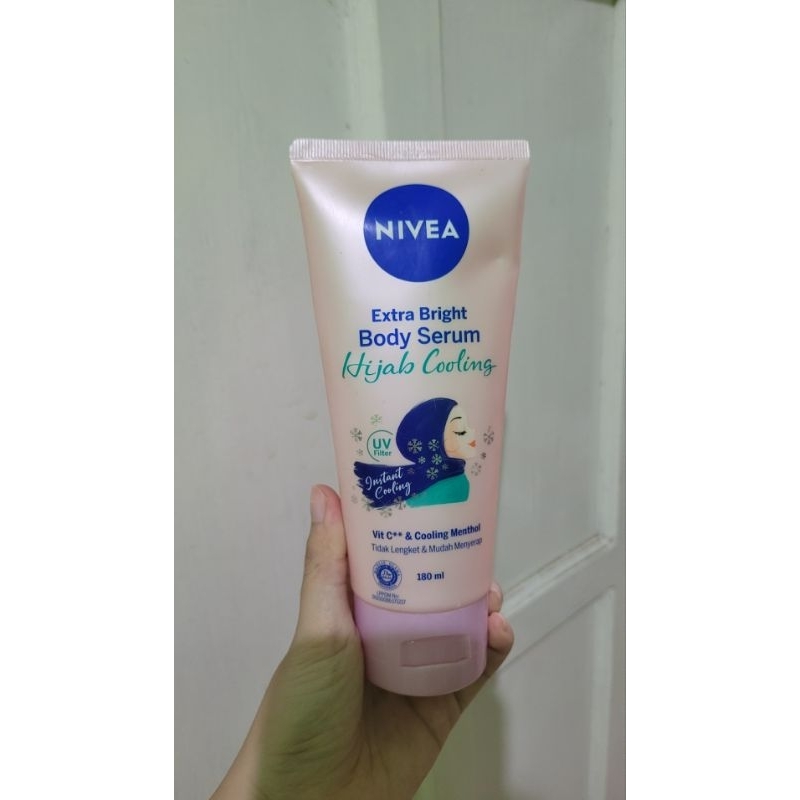 Jual [BARU] Nivea Extra Bright Body Serum Hijab Cooling 180ml | Shopee ...
