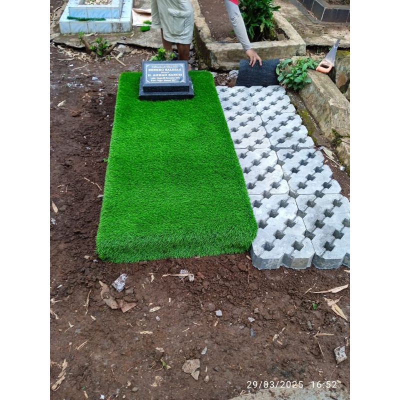 Jual Paket Taman Makam rumput sintetis + Nisan JABODETABEK | Shopee ...