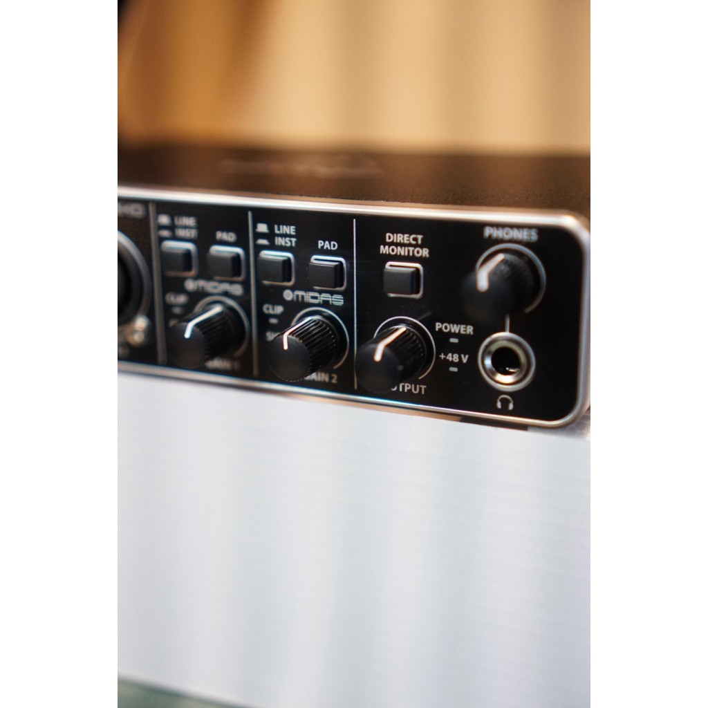 Jual BEHRINGER UMC202HD | Shopee Indonesia