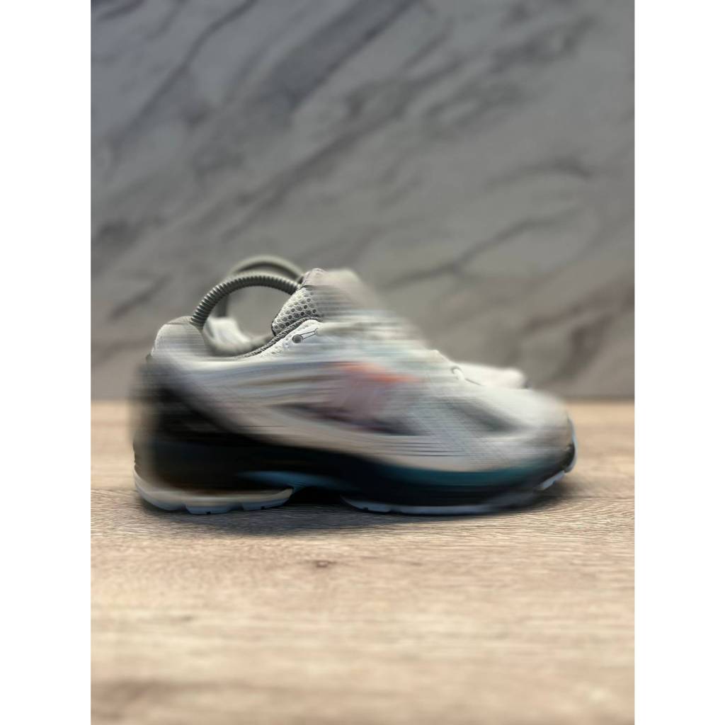 Jual SEPATU SNEAKERS 1906R WHITE BLACK COPPER | Shopee Indonesia