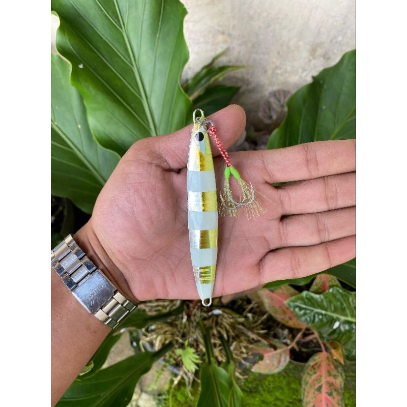 Jual PAKET HEMAT Metal Jig MGW 60 gr + Double Assist Hook Full GID ( WARNA RANDOM ) | Shopee ...