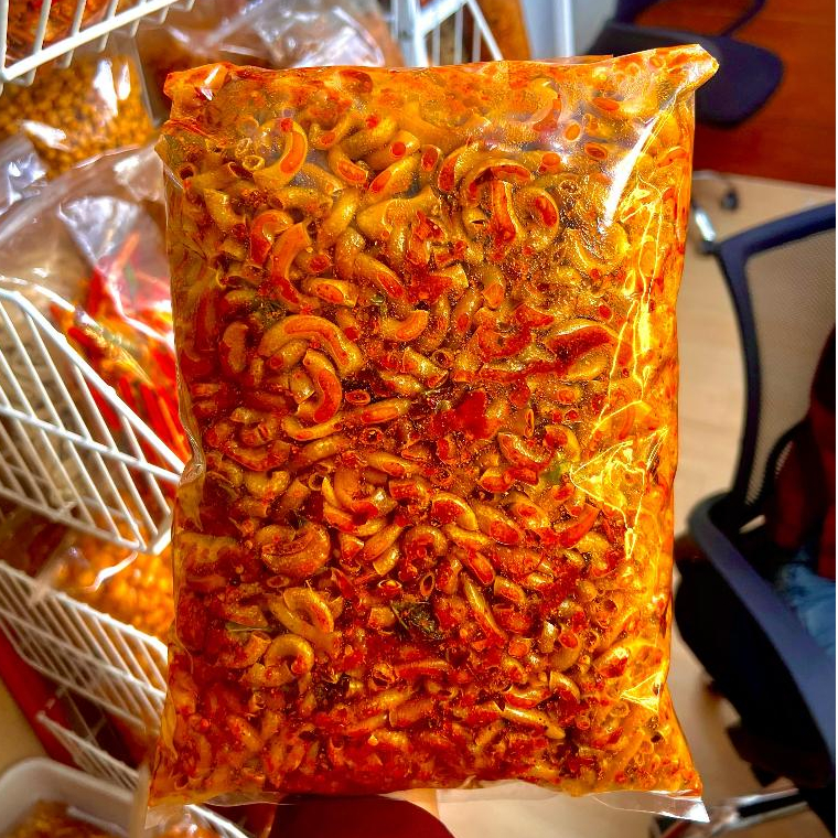 Jual MAKARONI CIKRUH BUMBU PEDAS MANIS RASAUNA | Shopee Indonesia