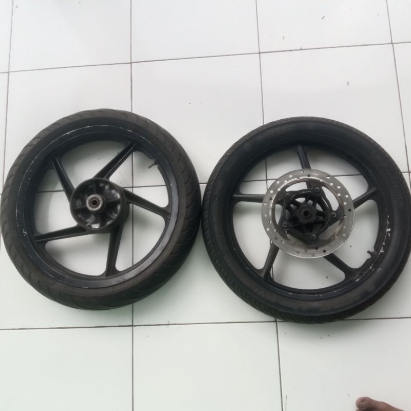 Jual velg velk set depan belakang ori original bajaj pulsar ls 135 ...