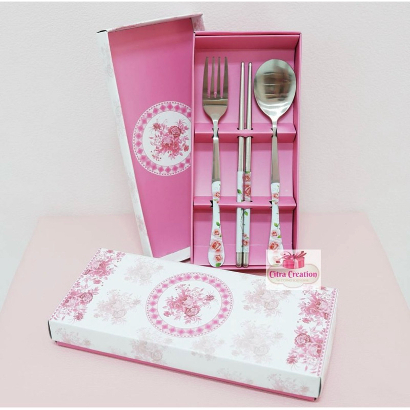 Jual sendok set box pink | Shopee Indonesia