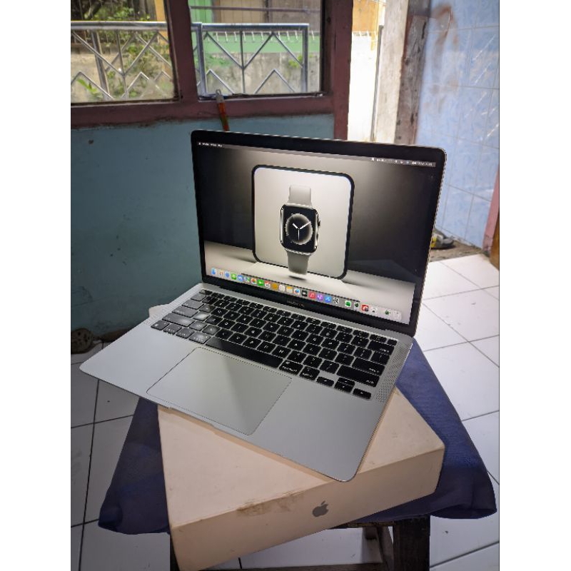 Jual Macbook Air M1 8GB/256GB bekas murah | Shopee Indonesia
