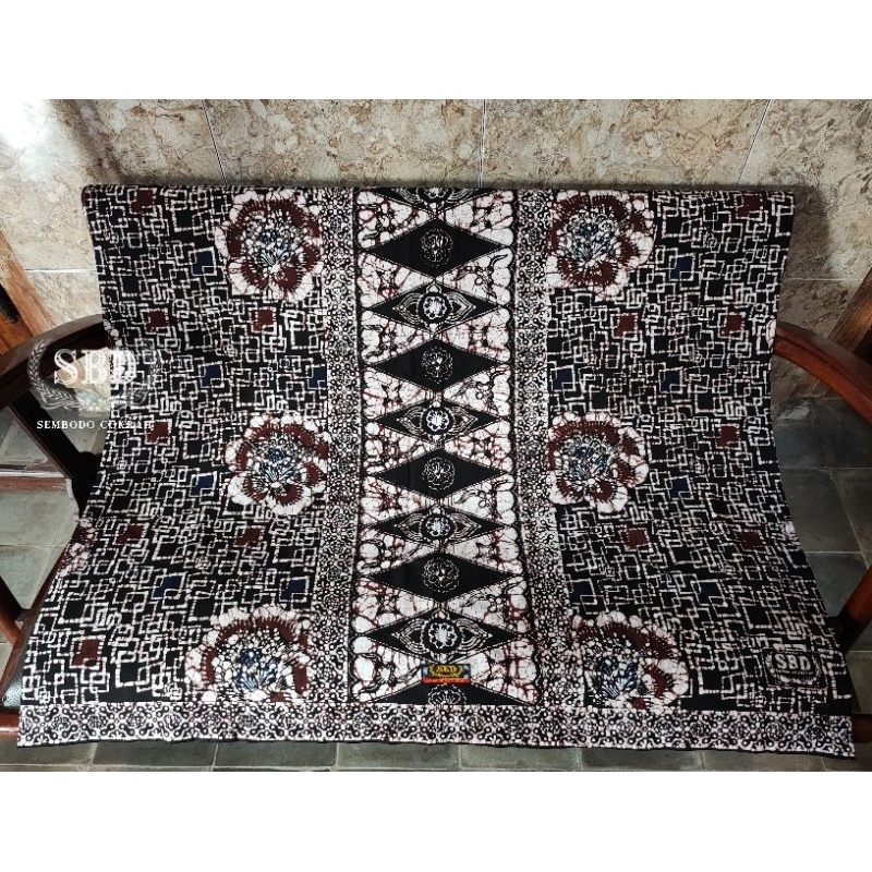 Jual Sarung Batik Sembodo Cokrah Motif Pagar Kembang - Klasik Sorot ...