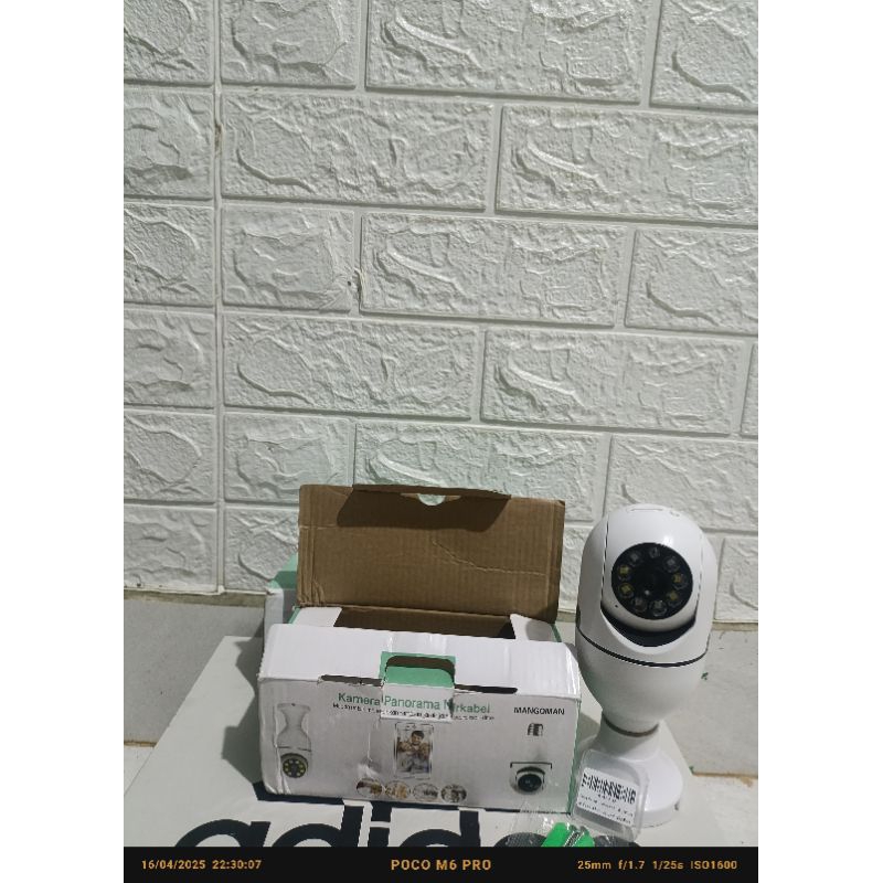 Jual +128 gb X-IOT Cam CCTV Lampu Dual Lens Full HD 360 Rotation Auto Tracking Two-Way Voice ...