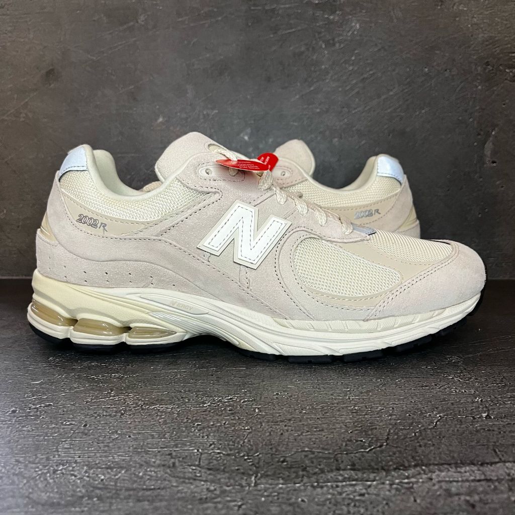 Jual NEW BALANCE 2002R CALM TAUPE | Shopee Indonesia
