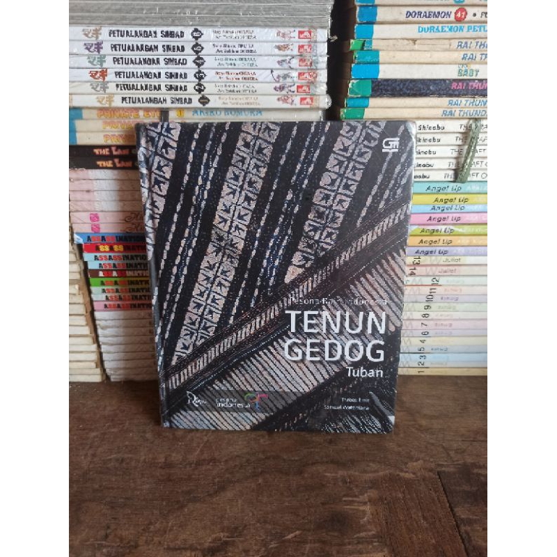Jual buku Pesona Kain Indonesia TENUN GEDOG Tuban | Shopee Indonesia