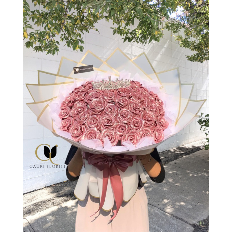 Jual 50 Tangkai Pink Rose Glitter Bouquet Gauri Florist Kediri | Bucket ...