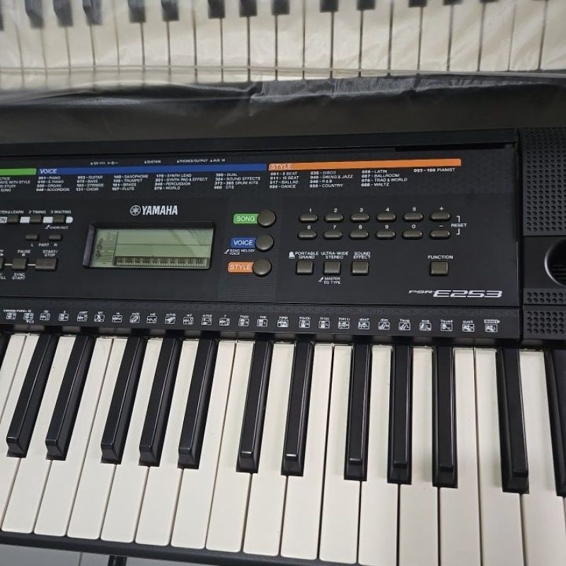 Jual YAMAHA PSR E253 Keyboard Arranger Second Rumahan | Shopee Indonesia