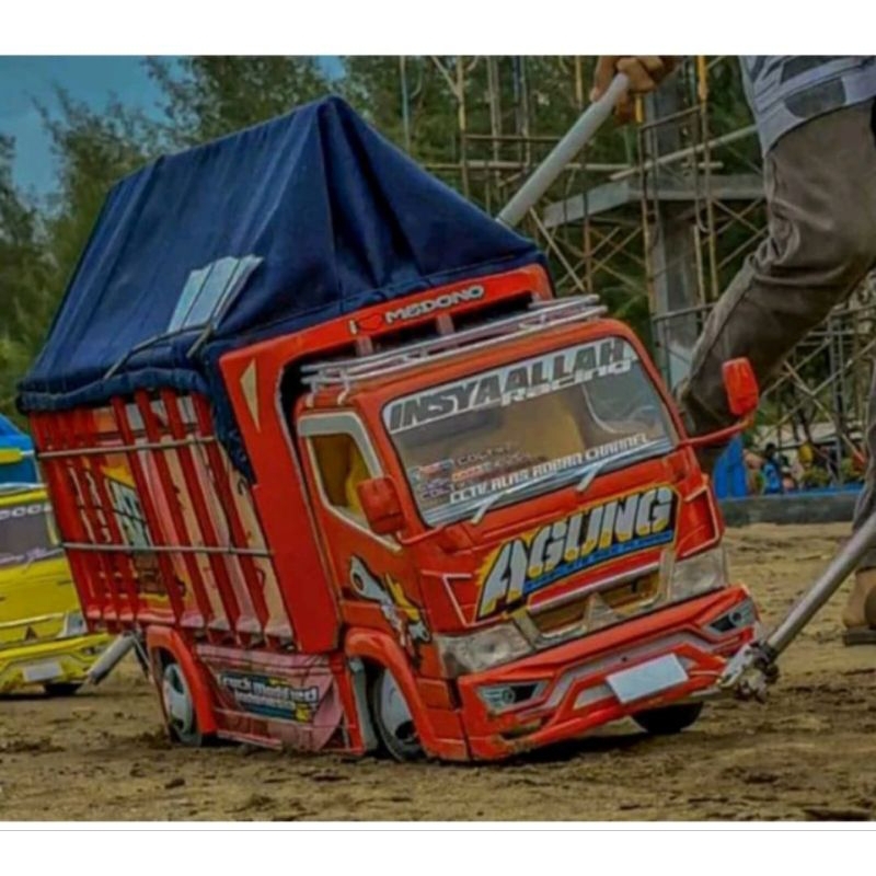 Jual MINIATUR TRUK OLENG FULL VARIASI LAMPU TERPAL MURAH TRUK OLENG ...