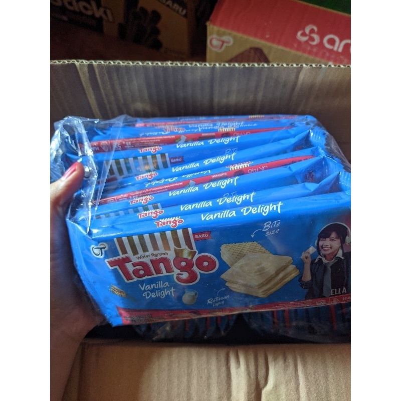 Jual TANGO WAFER 35 JKT48 /RASA VANILLA/1 PACK ISI 10 PCS | Shopee ...