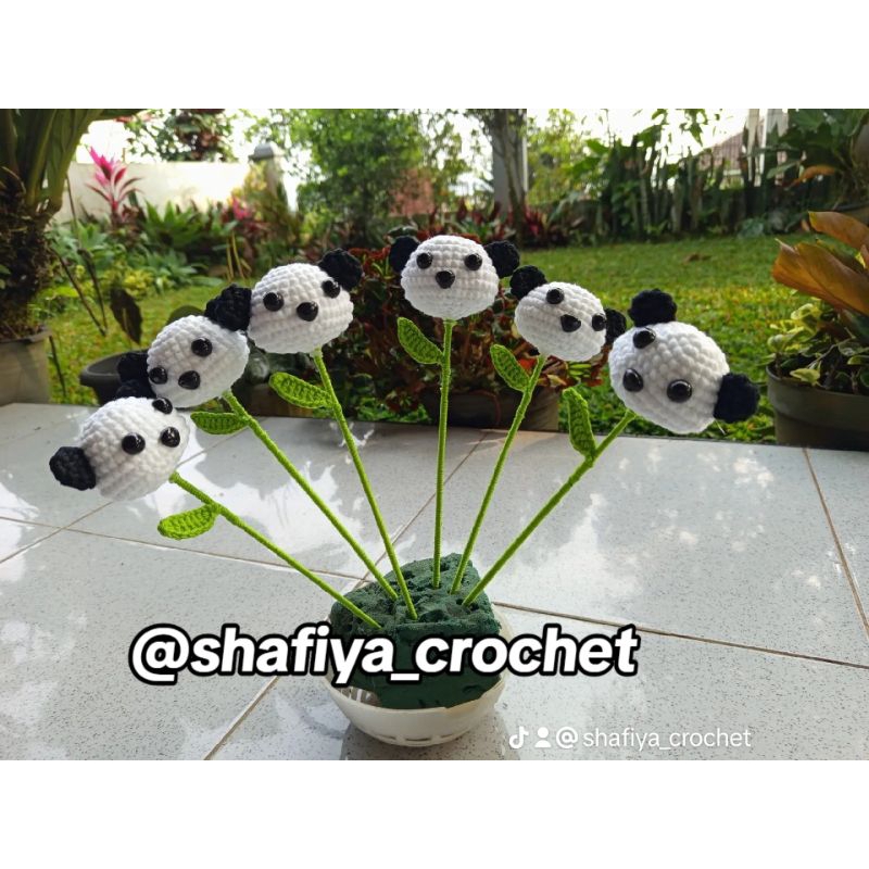 Jual hiasan bucket ganci rajut aneka karakter (custom orders) | Shopee ...