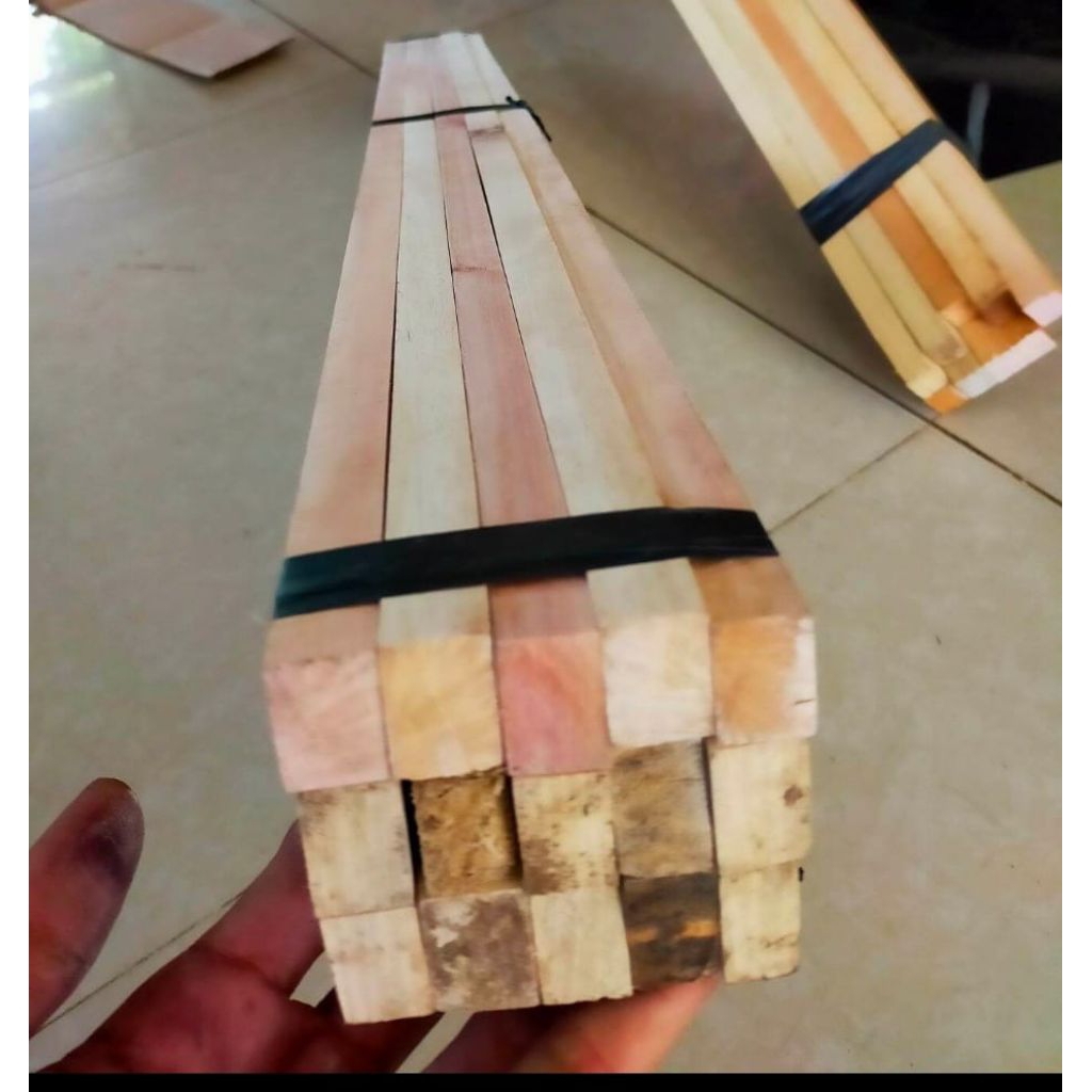 Jual KAYU RENG KAYU SORTIRAN 2X3CM PANJANG 100CM PAKET 10 BATANG KAYU ...