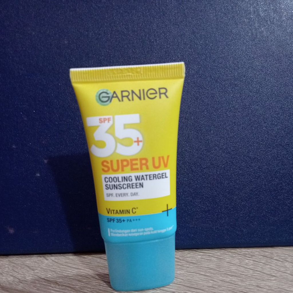 Jual GARNIER SUPER UV spf 35pa++ cooling water gel suncren 20ml ...