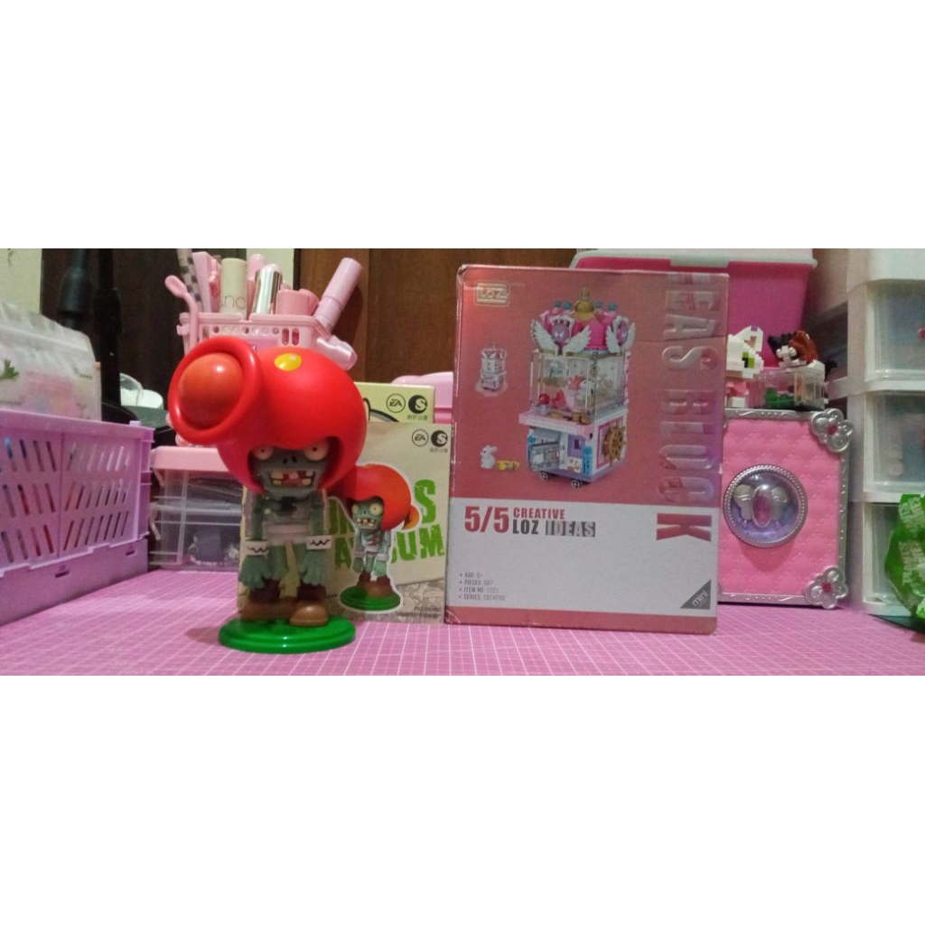 Jual oh some blind box plants vs zombies, loz bricks claw machine ...