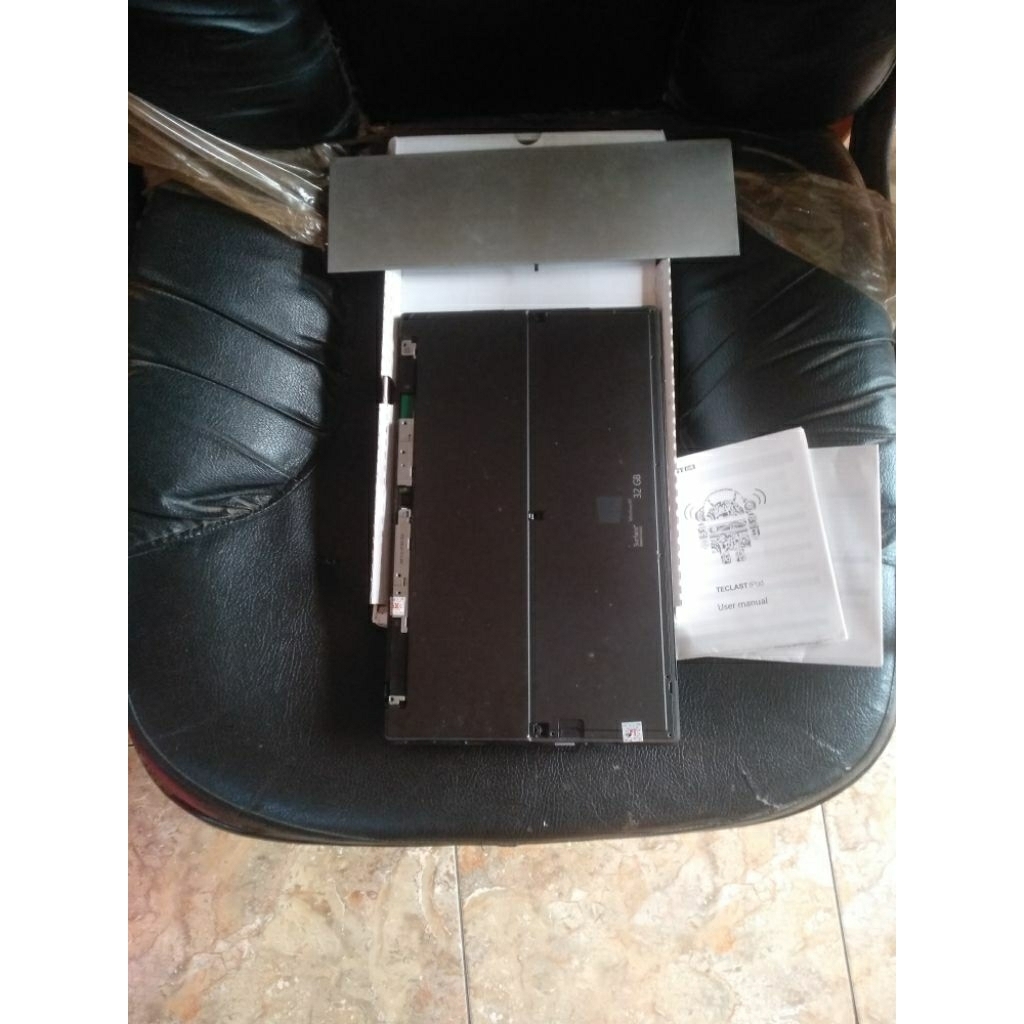 Jual tablet windows RT surface 068430732252 32gb kondisi mati | Shopee ...