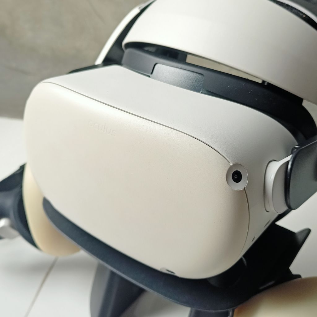 Jual oculus quest meta quest 2 storage 128GB termasuk aksesoris ...