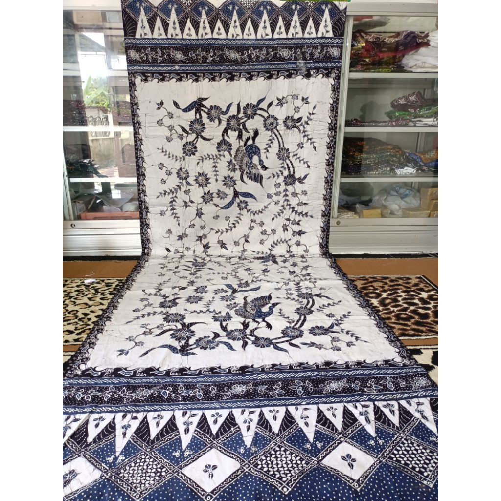 Jual Batik Tulis Lamongan motif lancip putihan dongker | Shopee Indonesia