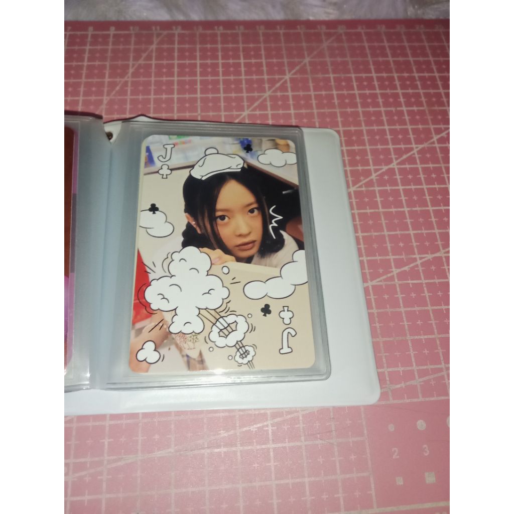Jual Photocard official new jeans Hanni | Shopee Indonesia