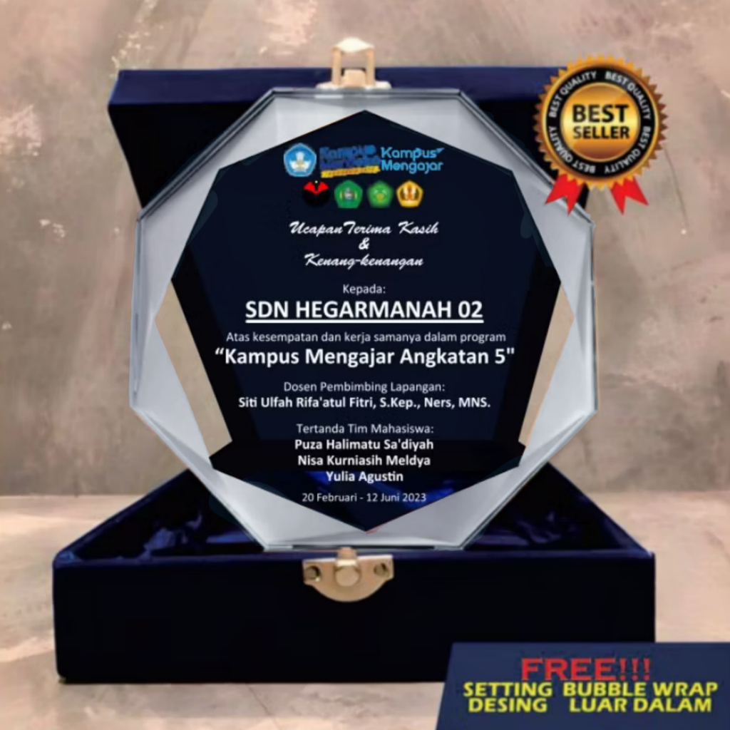 Jual plakat, plakat akrilik, plakat akrilik wisuda, plakat wedding, plakat penghargaan, plakat ...