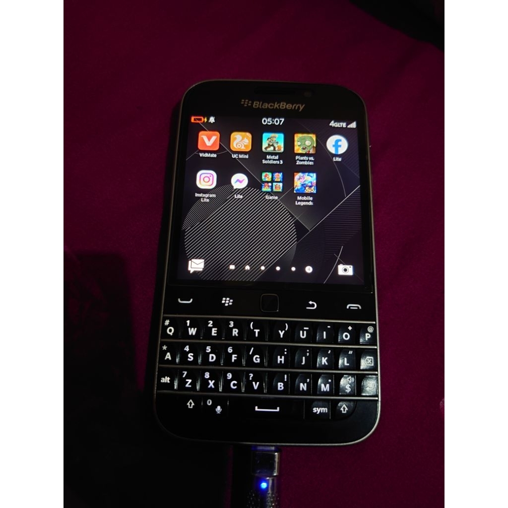 Jual BlackBerry Q20 BB Classic | Shopee Indonesia