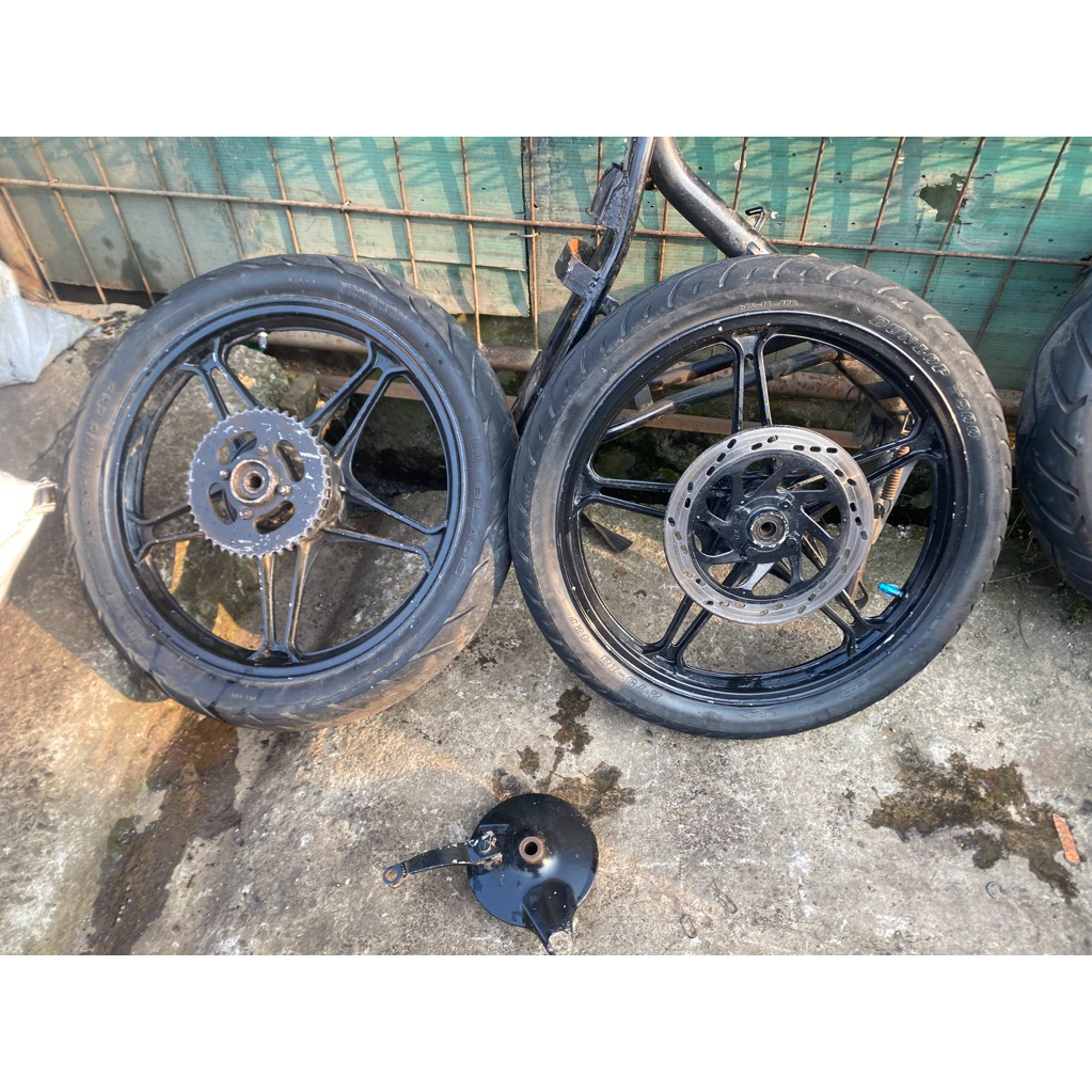 Jual velg set thunder original ring 18 pnp megapro lengkap ban gear ...