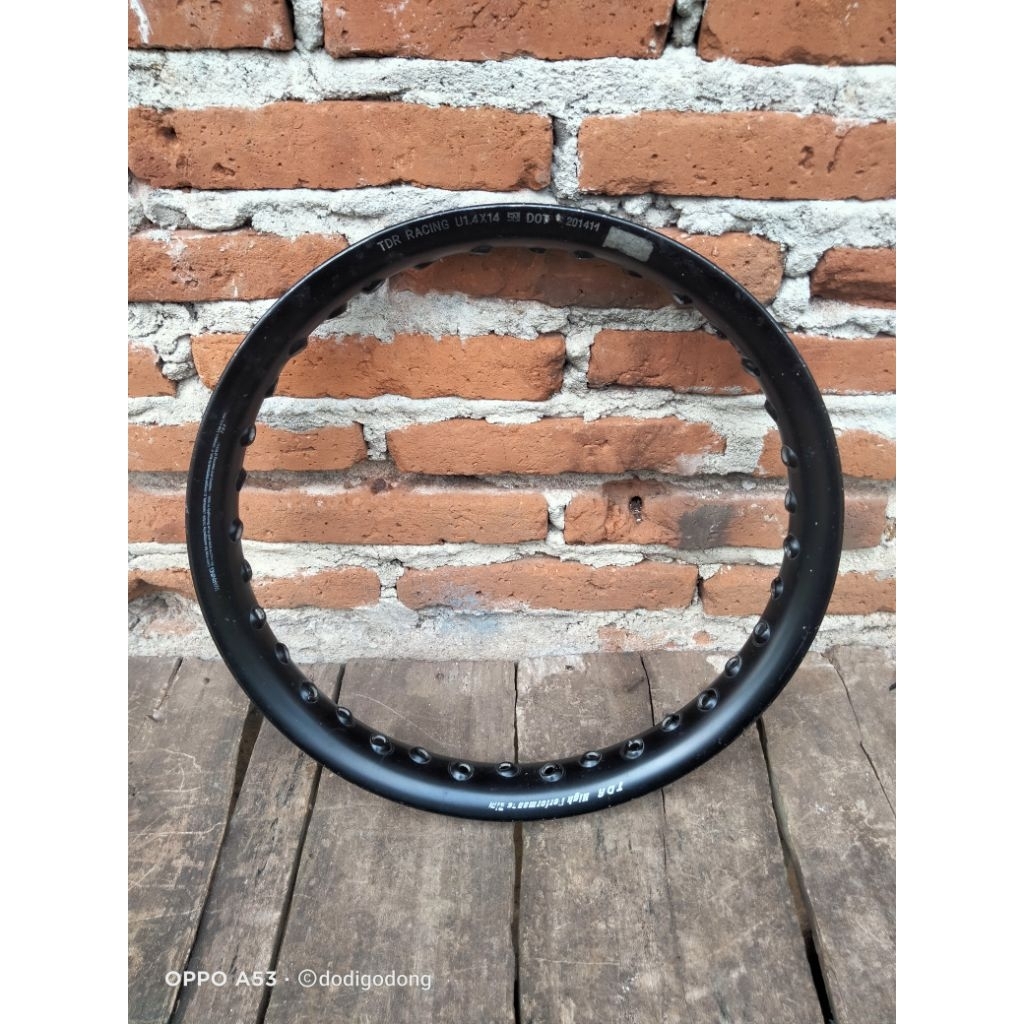 Jual Velg Alumunium TDR Racing UK. Ukuran 1.40 x 14 Ring 14 Original ...