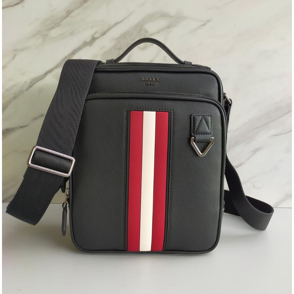 Jual BALLY MACKAO CROSSBODY BAG 24*19*8CM •BLACK/WHITE/RED• | Shopee ...