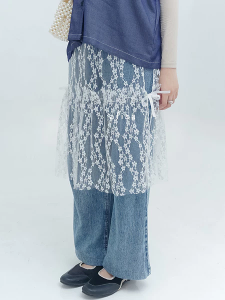 5 Rok Lace yang Bikin OOTD Kamu Tambah Keren - Info Cantika Cantika.com