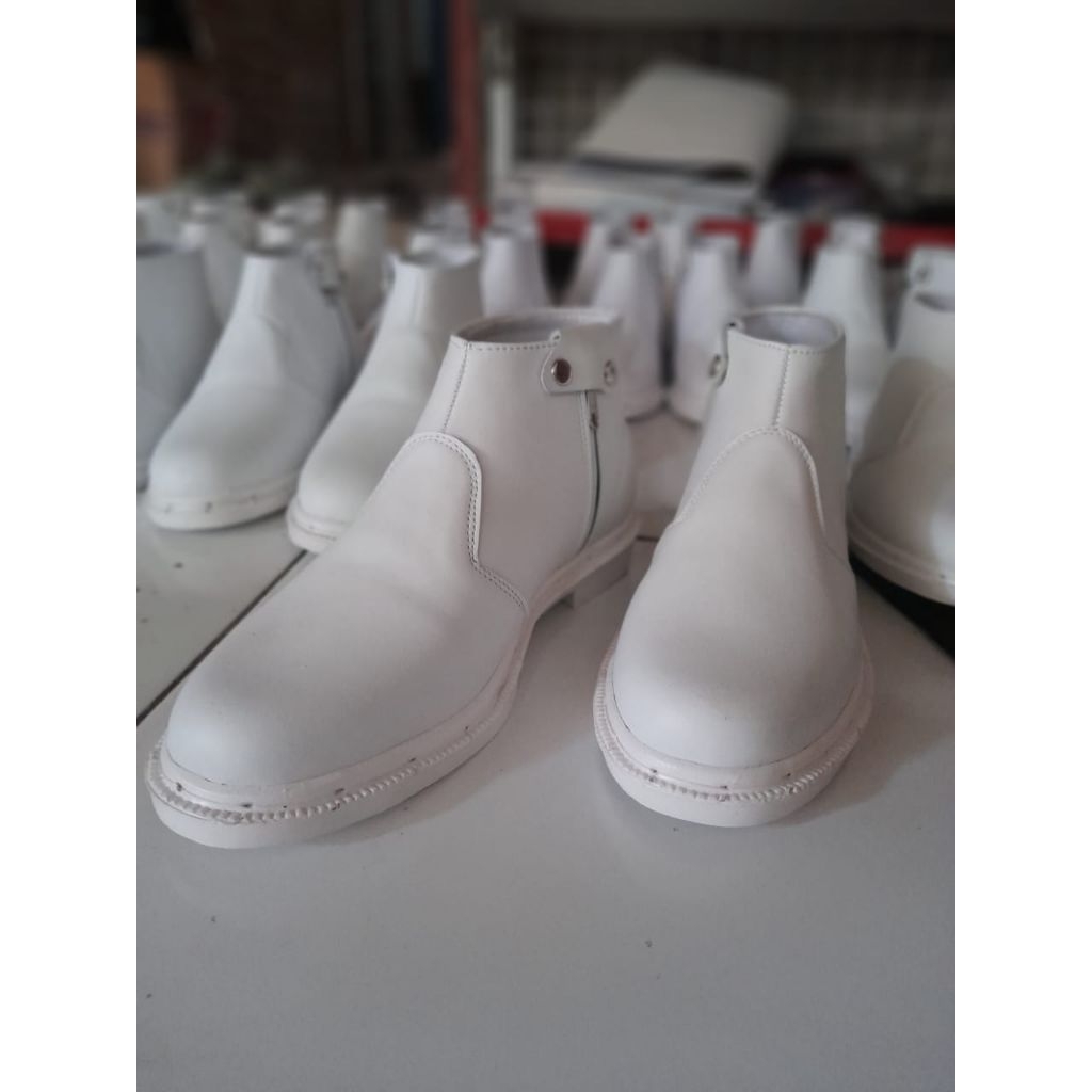 Jual cuci gudang sepatu PDH PATAKA PUTIH PELAYARAN CAMAT LURAH KULIT ...