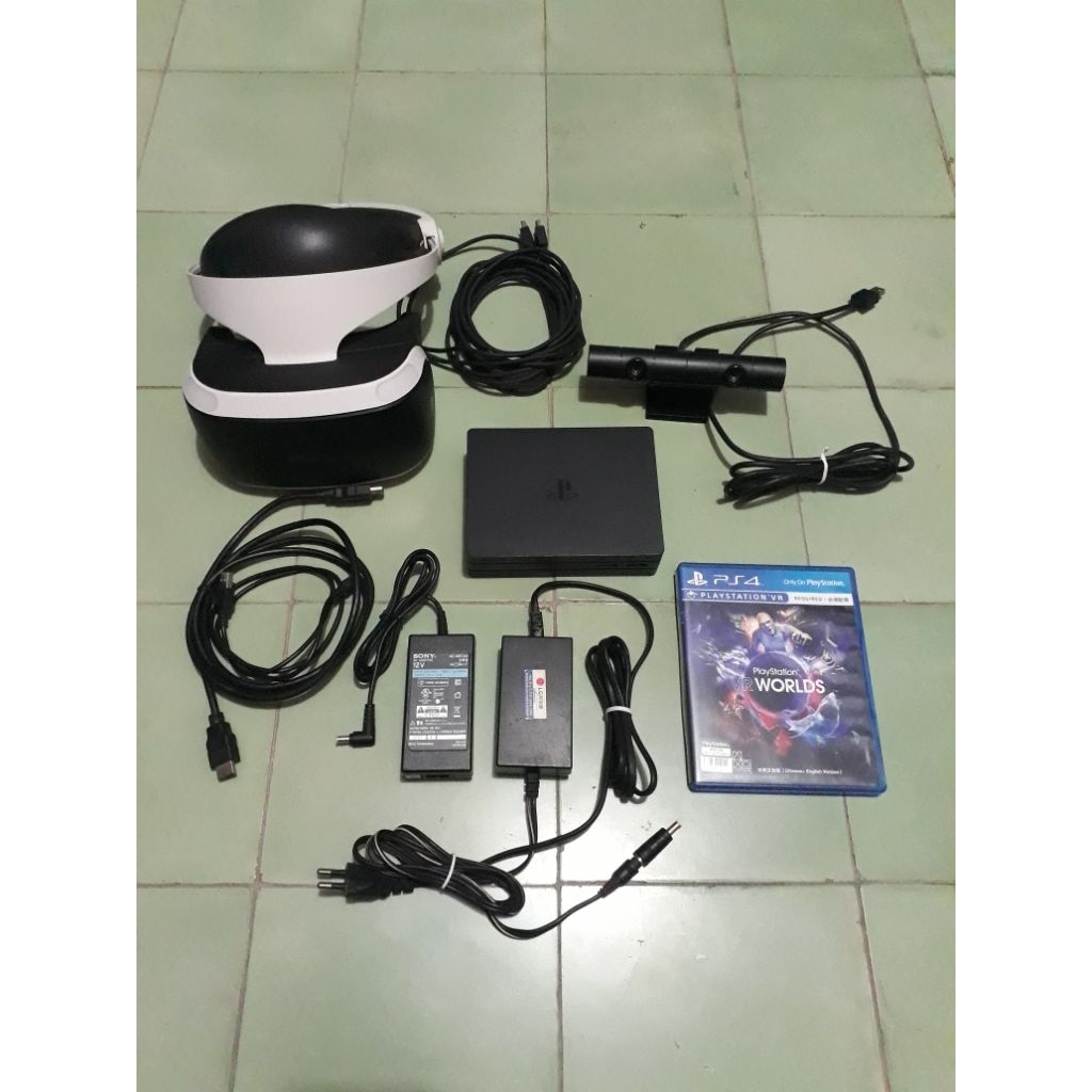 Jual PLAYSTATION VR PSVR V2 BUNDLING GAME VR | Shopee Indonesia