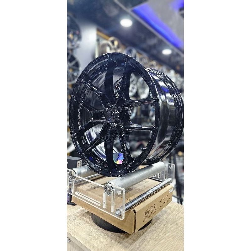 Jual velg lenso V3N ring 18 pcd 5x114.3 lebar 8.5 et 35 kondisi baru ...