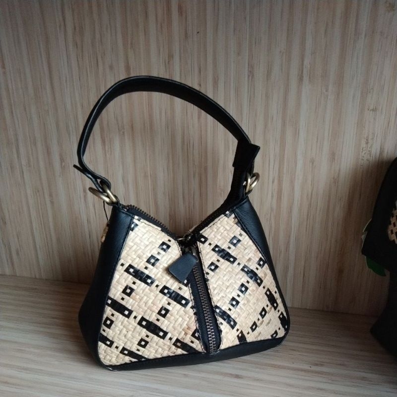 Jual piramid bag/tas wanita/Indang apang | Shopee Indonesia