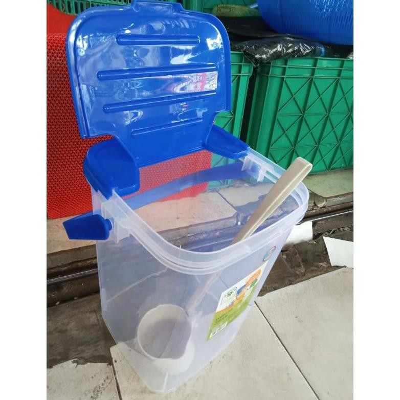 Jual Aquarium Es Buah 15 Liter + Gayung Green Leaf 0166 GY Tutup Engsel ...